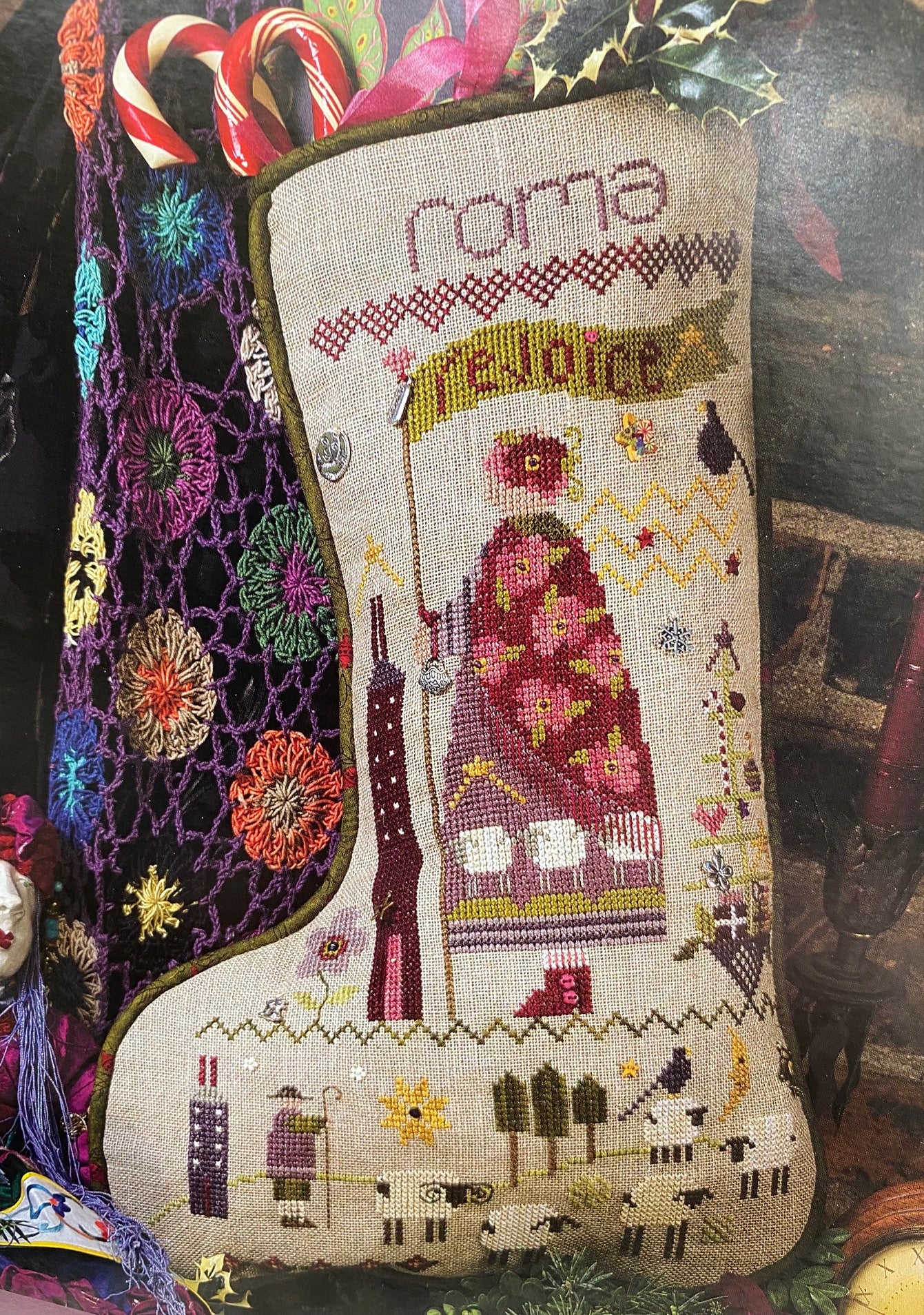 Roma Stocking Pattern – Thread, Needlework & Patchwork